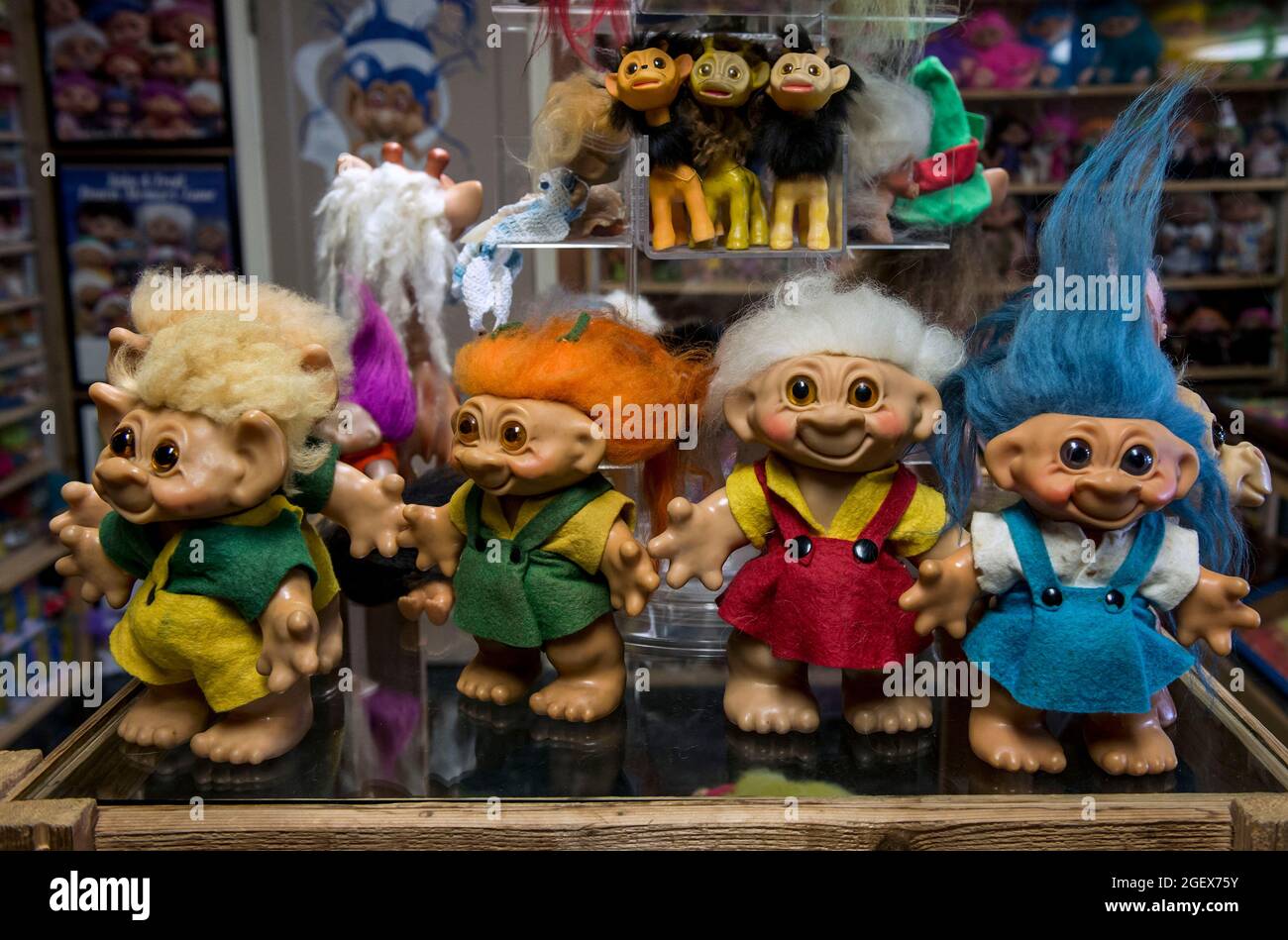 Guinness book of world records 2021 hi-res stock photography and images ...