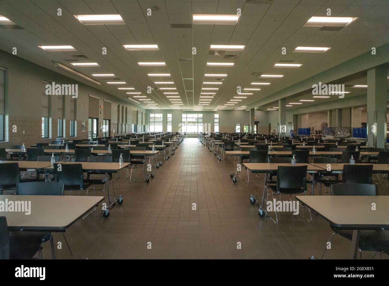 Military dining facility hi-res stock photography and images - Alamy