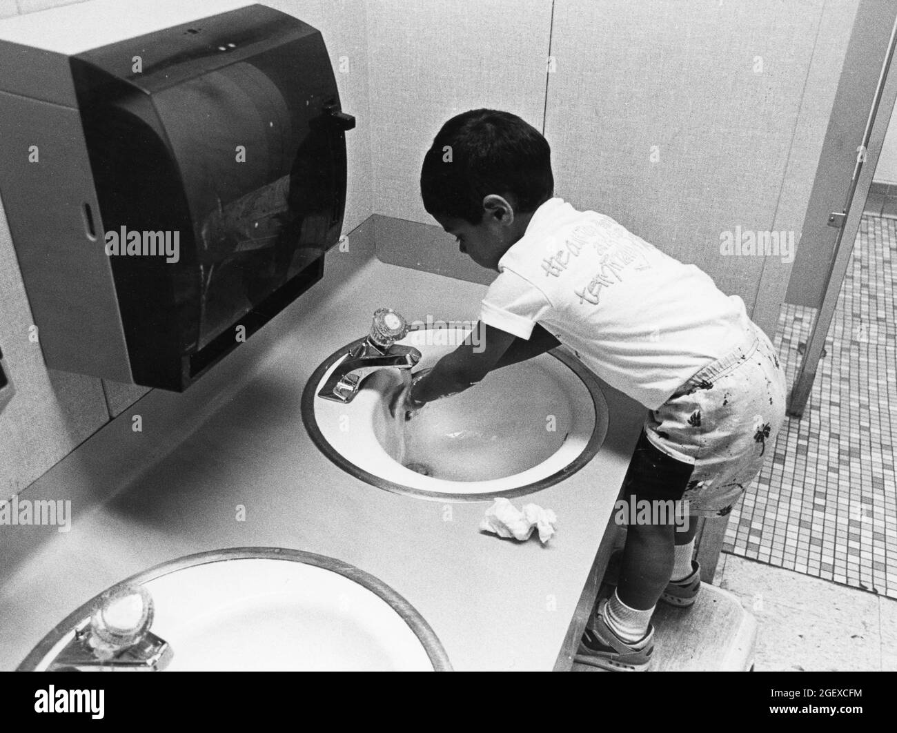 Washing hands school Black and White Stock Photos & Images - Alamy