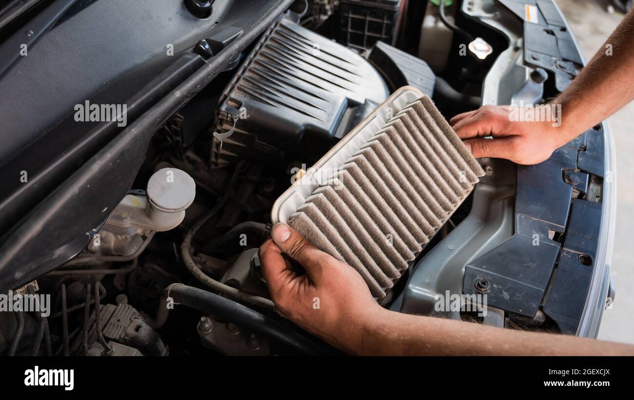 Changing an air filter hi-res stock photography and images - Alamy