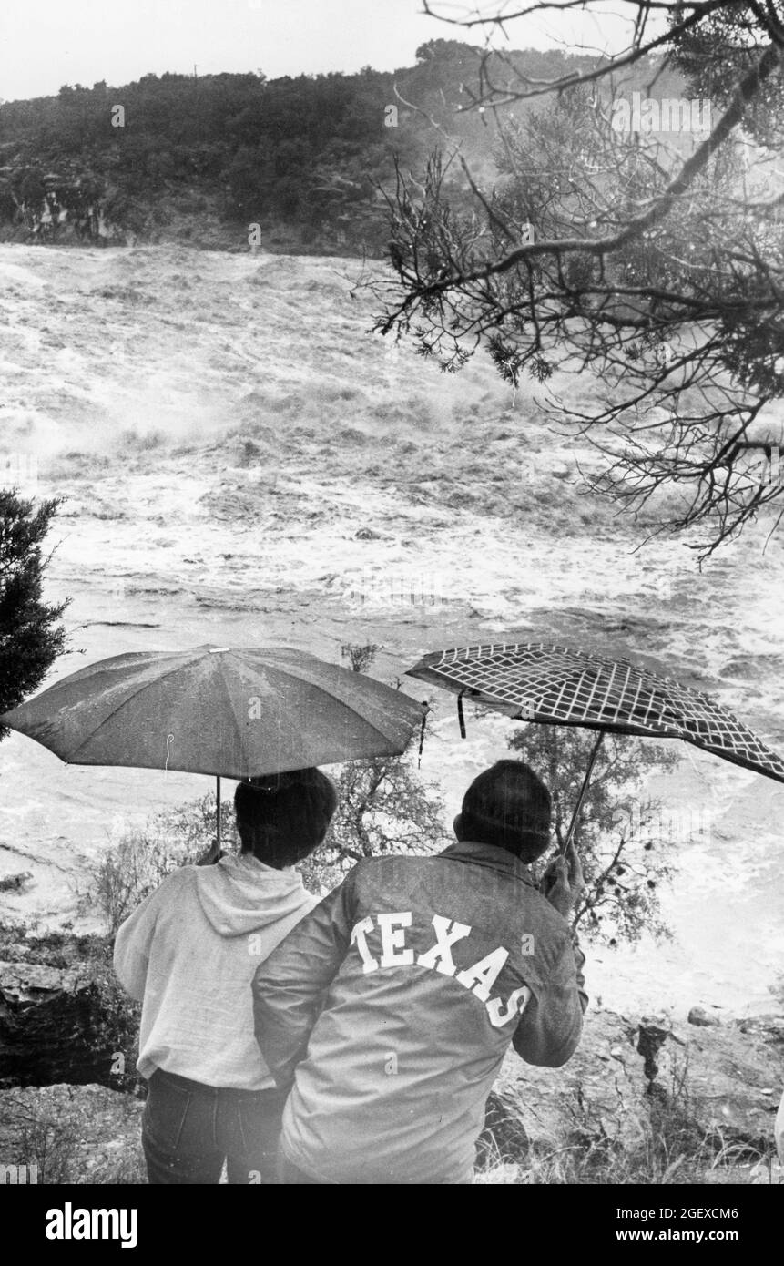 Floods Clipart Black And White School