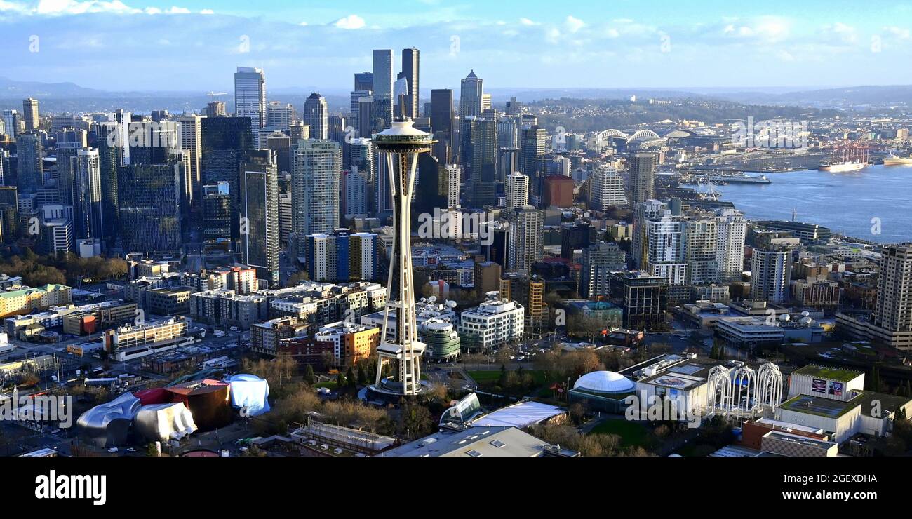 Seattle space needle aerial hi-res stock photography and images - Alamy