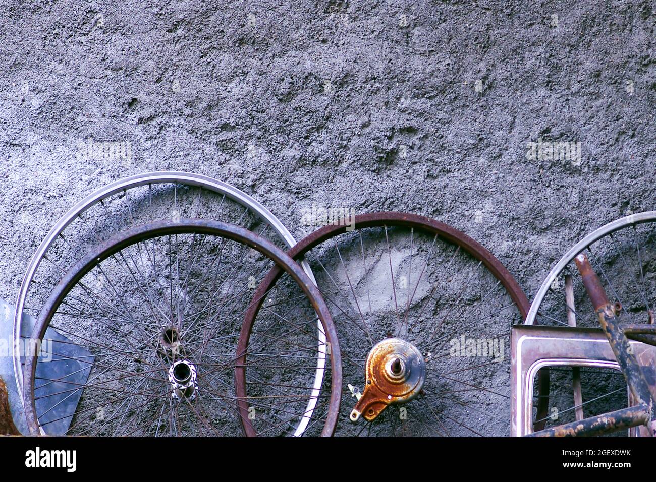 Rusted cycle hi-res stock photography and images - Alamy