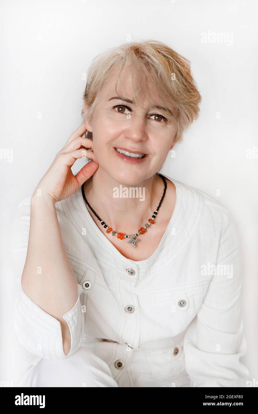 portrait of a smiling 50 year old woman in close-up Stock Photo - Alamy