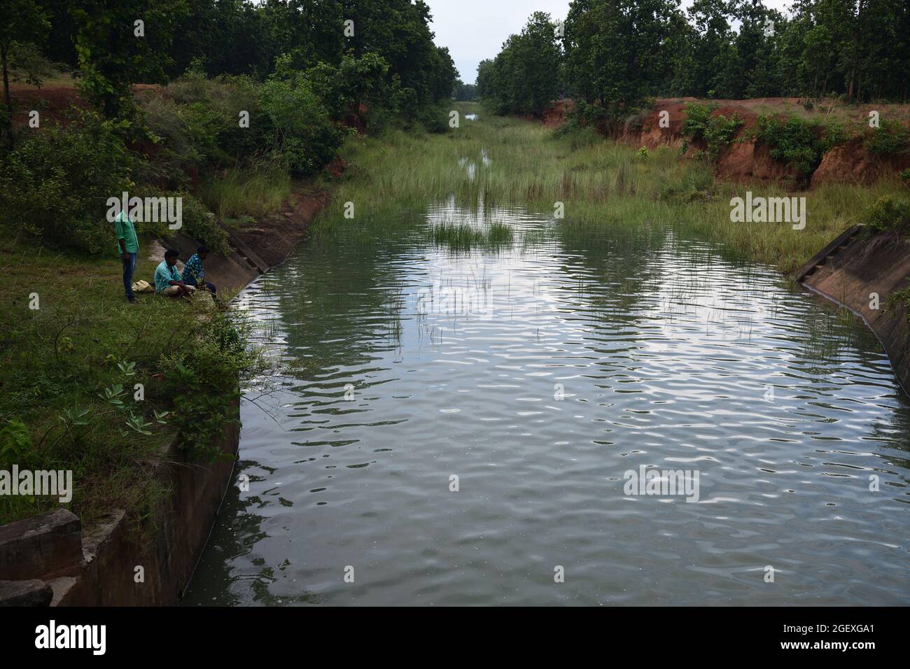 India irrigation canal hi-res stock photography and images - Alamy
