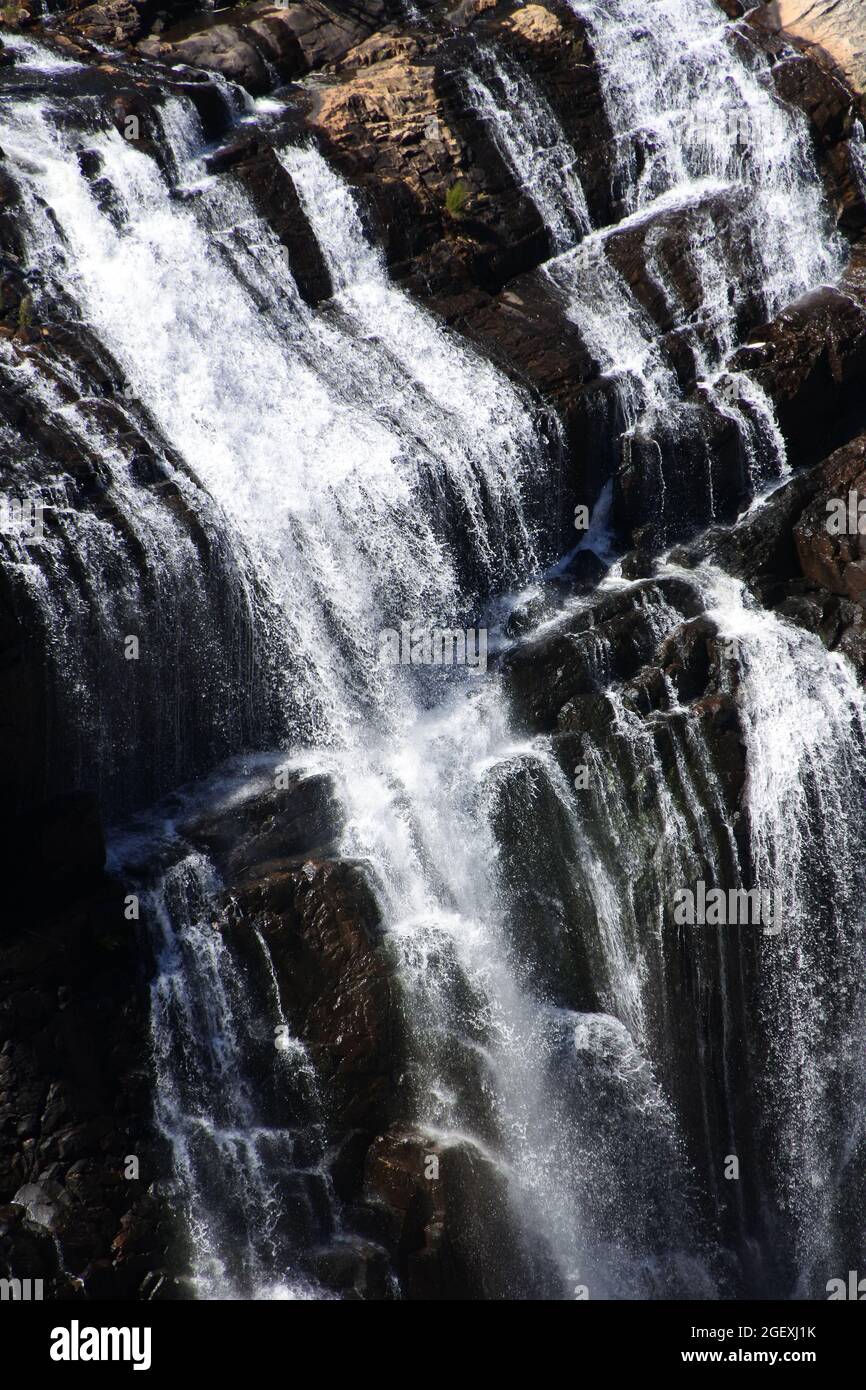 Water flowing down rocks hi-res stock photography and images - Alamy