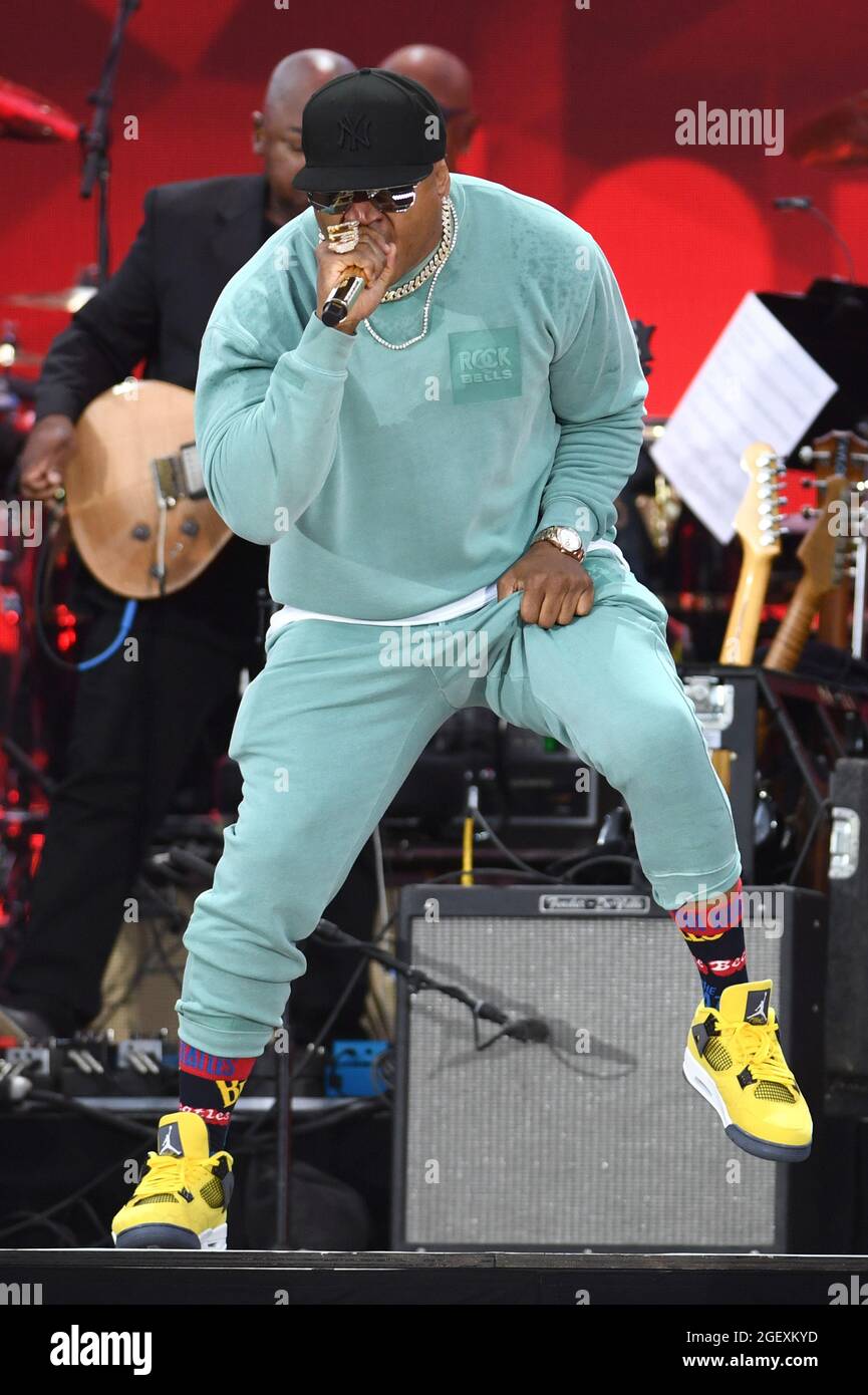 Rapper LL Cool J performs on stage during the "We Love NYC: The ...