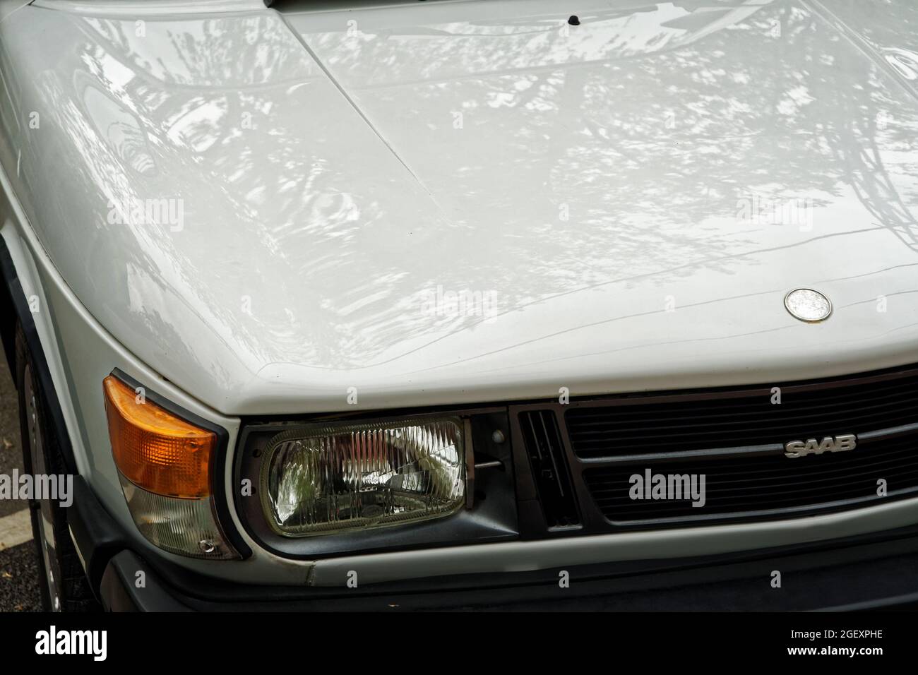 Saab car sign hi-res stock photography and images - Alamy