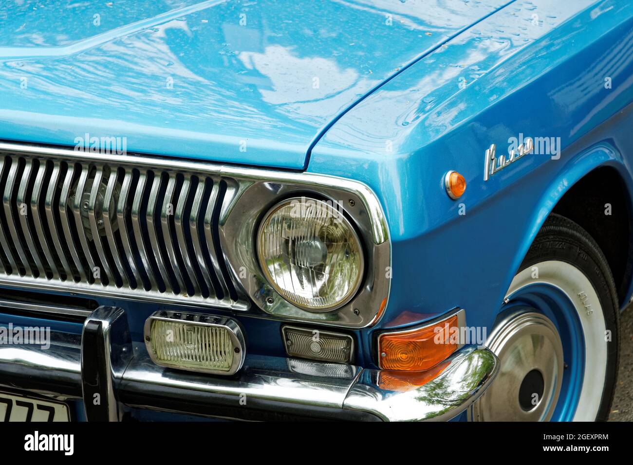 Volga gaz 24 car hi-res stock photography and images - Alamy