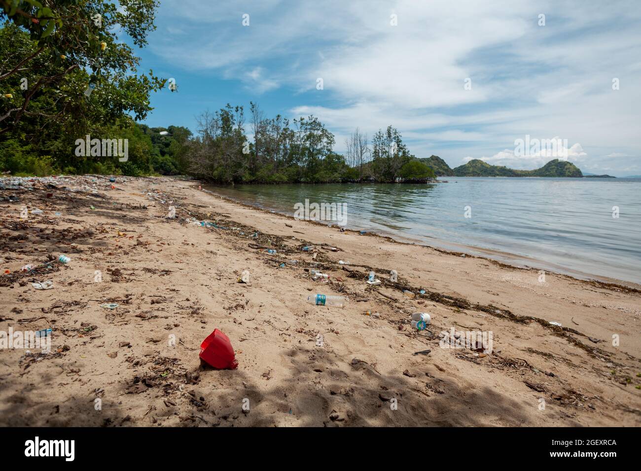 Polluted beach in Komodo island Stock Photo - Alamy