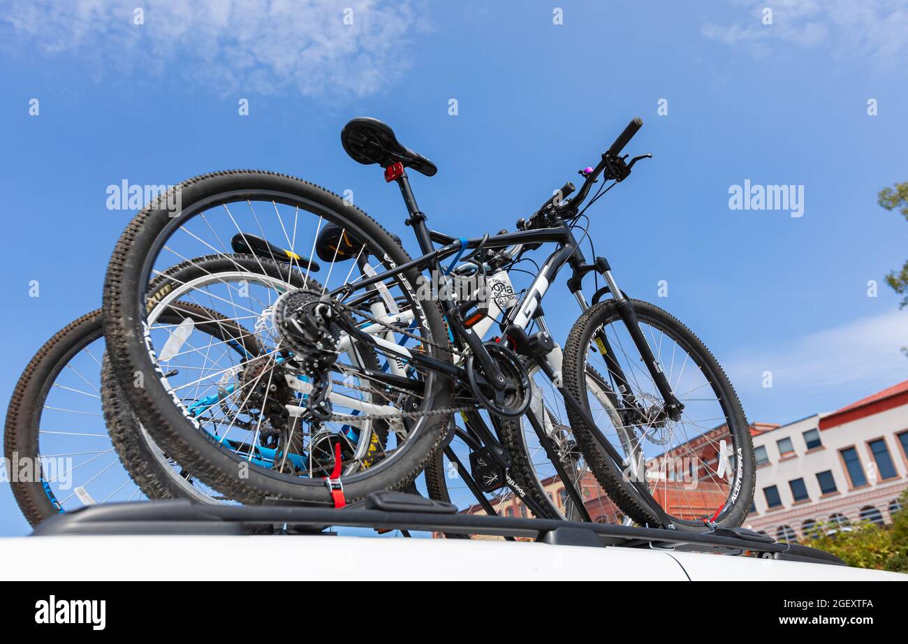 Railing rack hi-res stock photography and images - Alamy