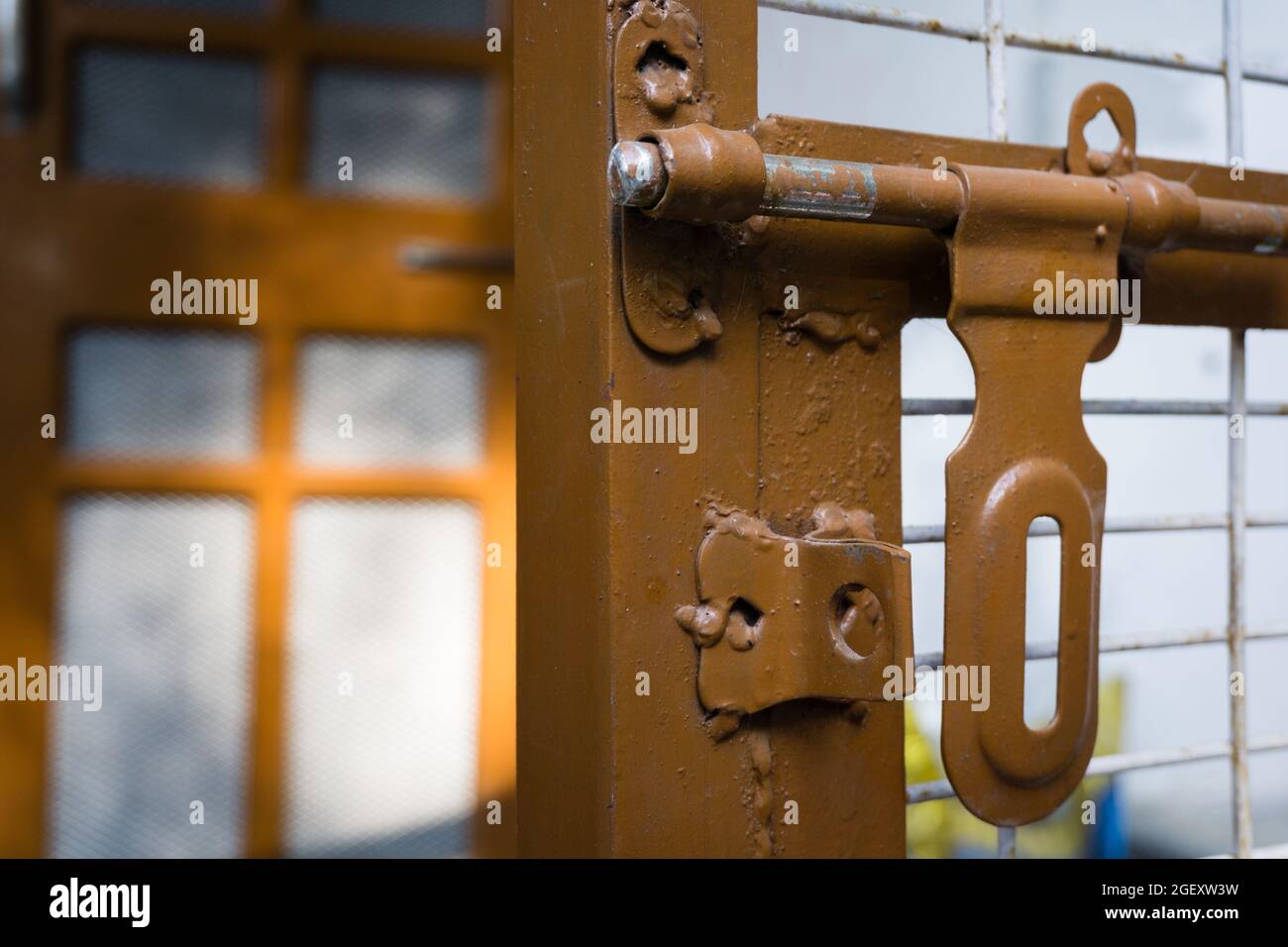 Gate latch hi-res stock photography and images - Alamy