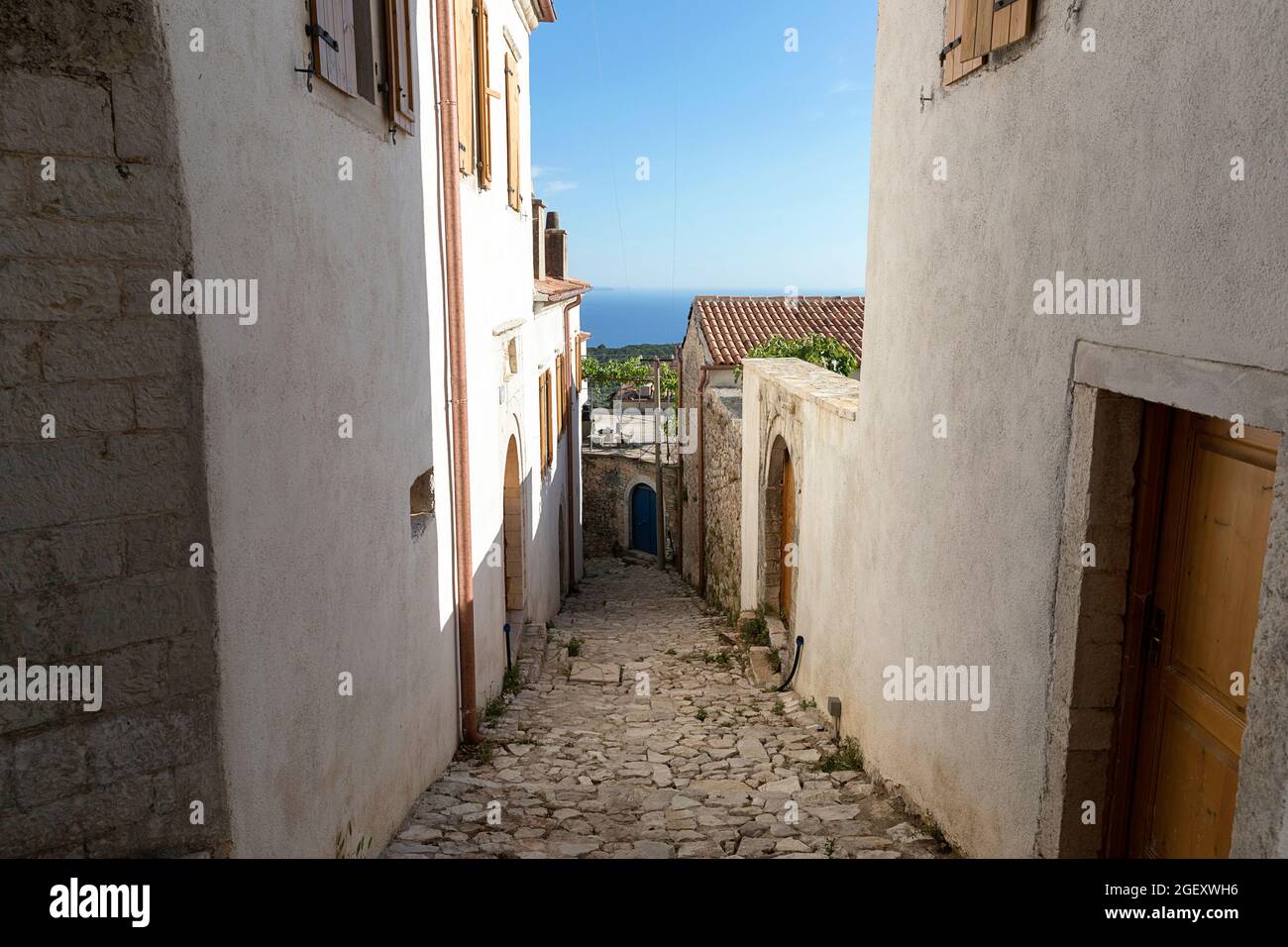 Village of vuno albania hi-res stock photography and images - Alamy