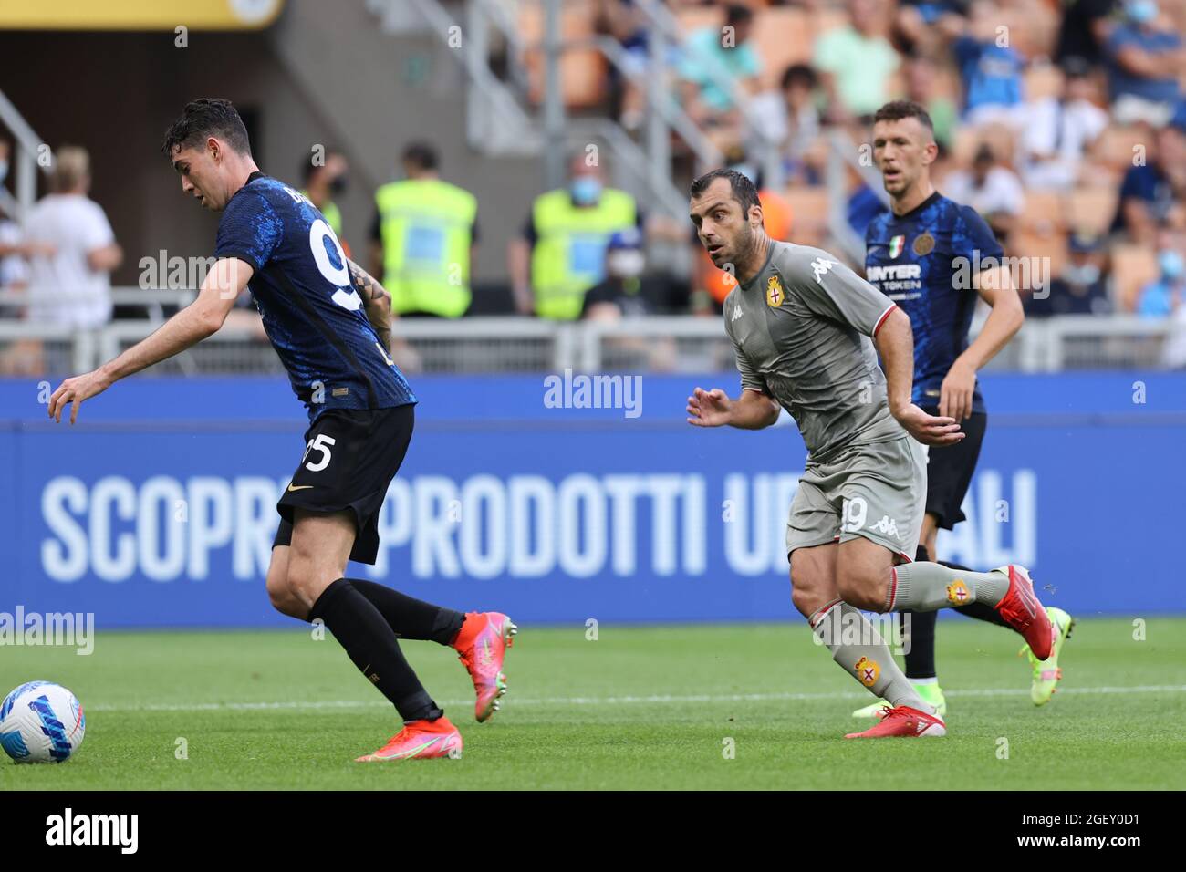 Goran Pandev of Genoa CFC in action during the Serie A 2021/22 football ...
