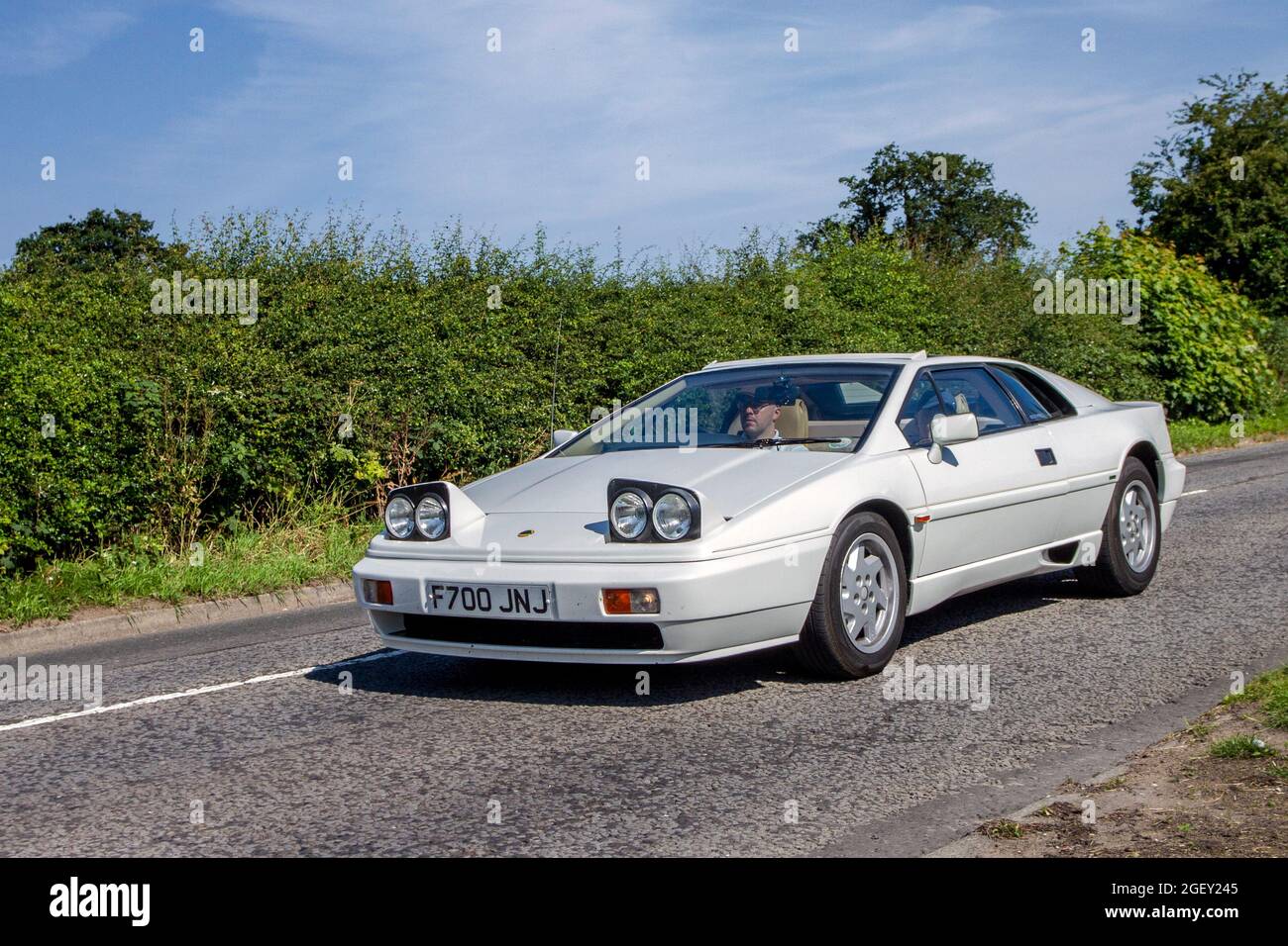 1988 80s white Lotus Esprit 5 speed manual 2174cc petrol roadster en ...