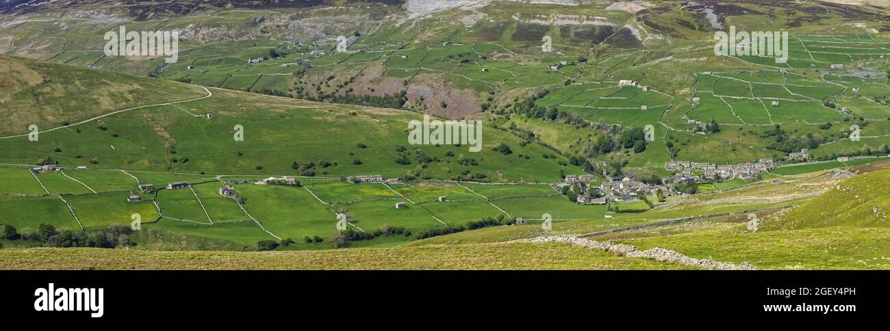 Panoramic view of Gunnerside village, Swaledale, Yorkshire Dales ...