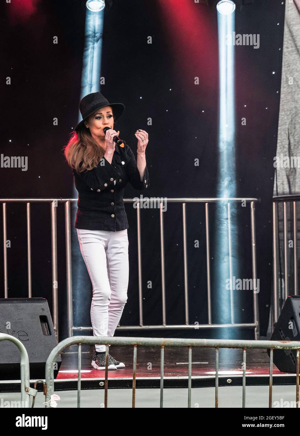 Sonia evans pop singer hi-res stock photography and images - Alamy