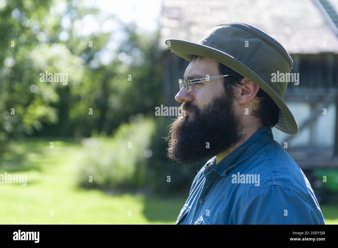 Handsome rancher hi-res stock photography and images - Alamy