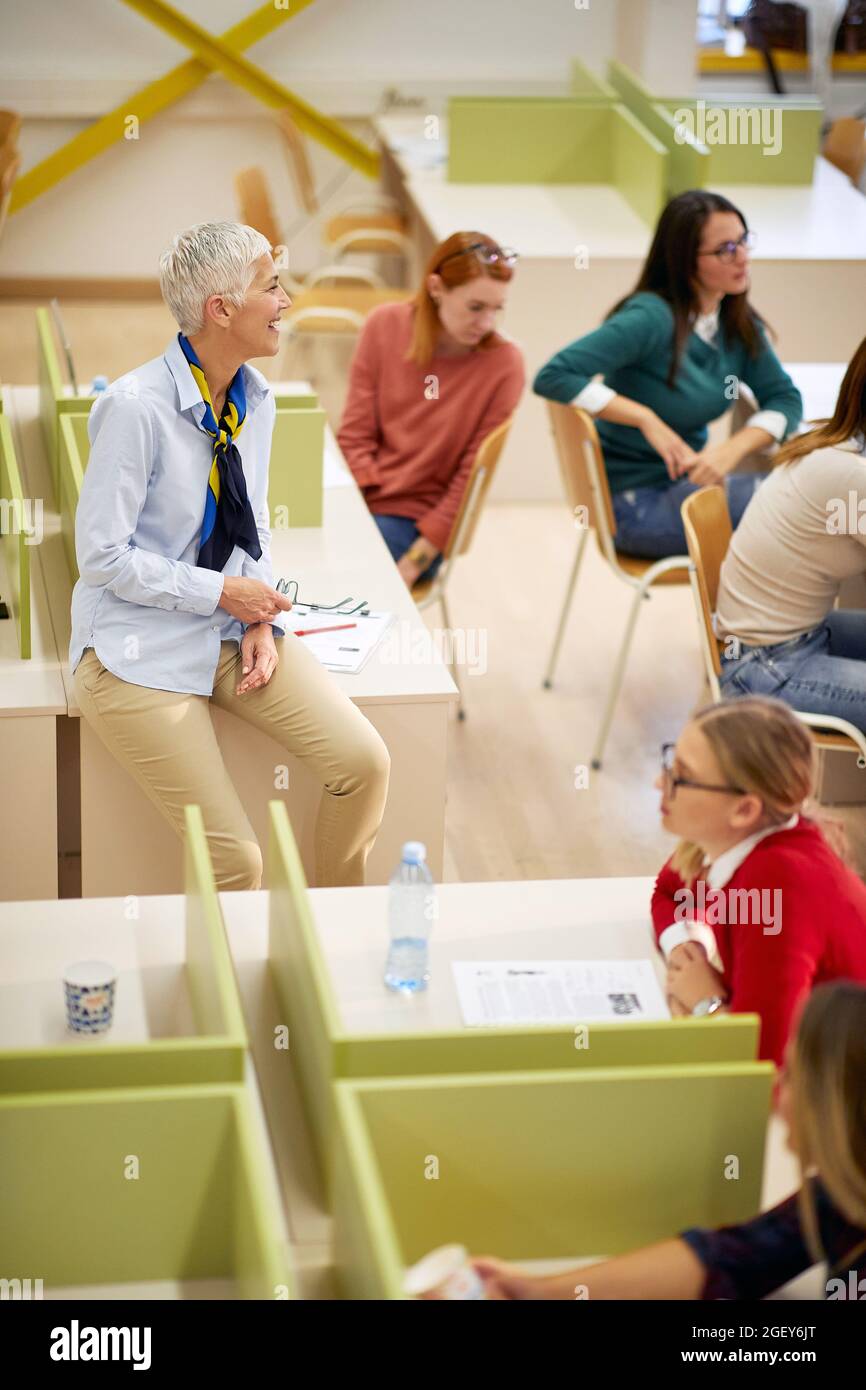 A lecture in a relaxed atmosphere at the universities classroom Stock ...