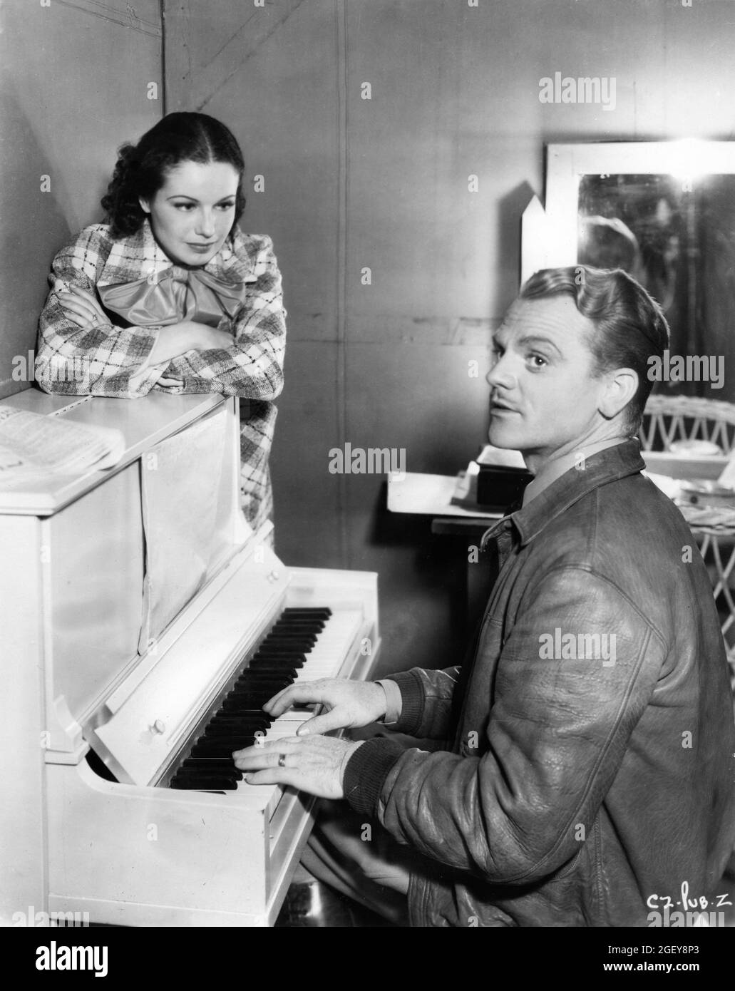 JUNE TRAVIS and JAMES CAGNEY on set candid during filming of CEILING ...