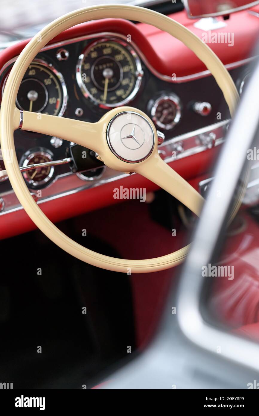 Classic Mercedes Benz steering wheel and Interior Stock Photo - Alamy