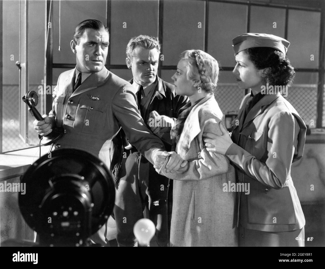 PAT O'BRIEN JAMES CAGNEY ISABEL JEWELL and JUNE TRAVIS in CEILING ZERO ...