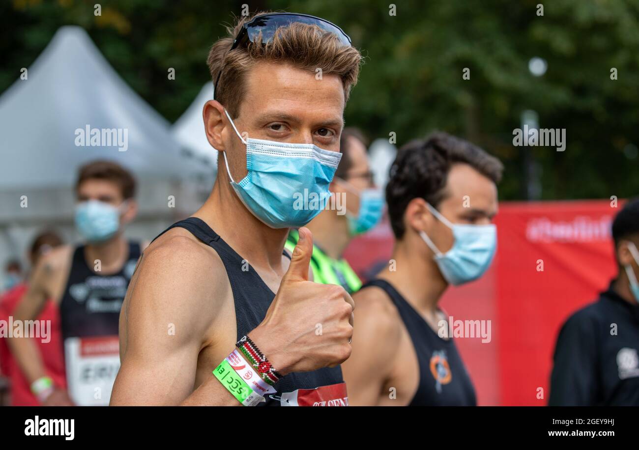 German long distance runner hi-res stock photography and images - Alamy