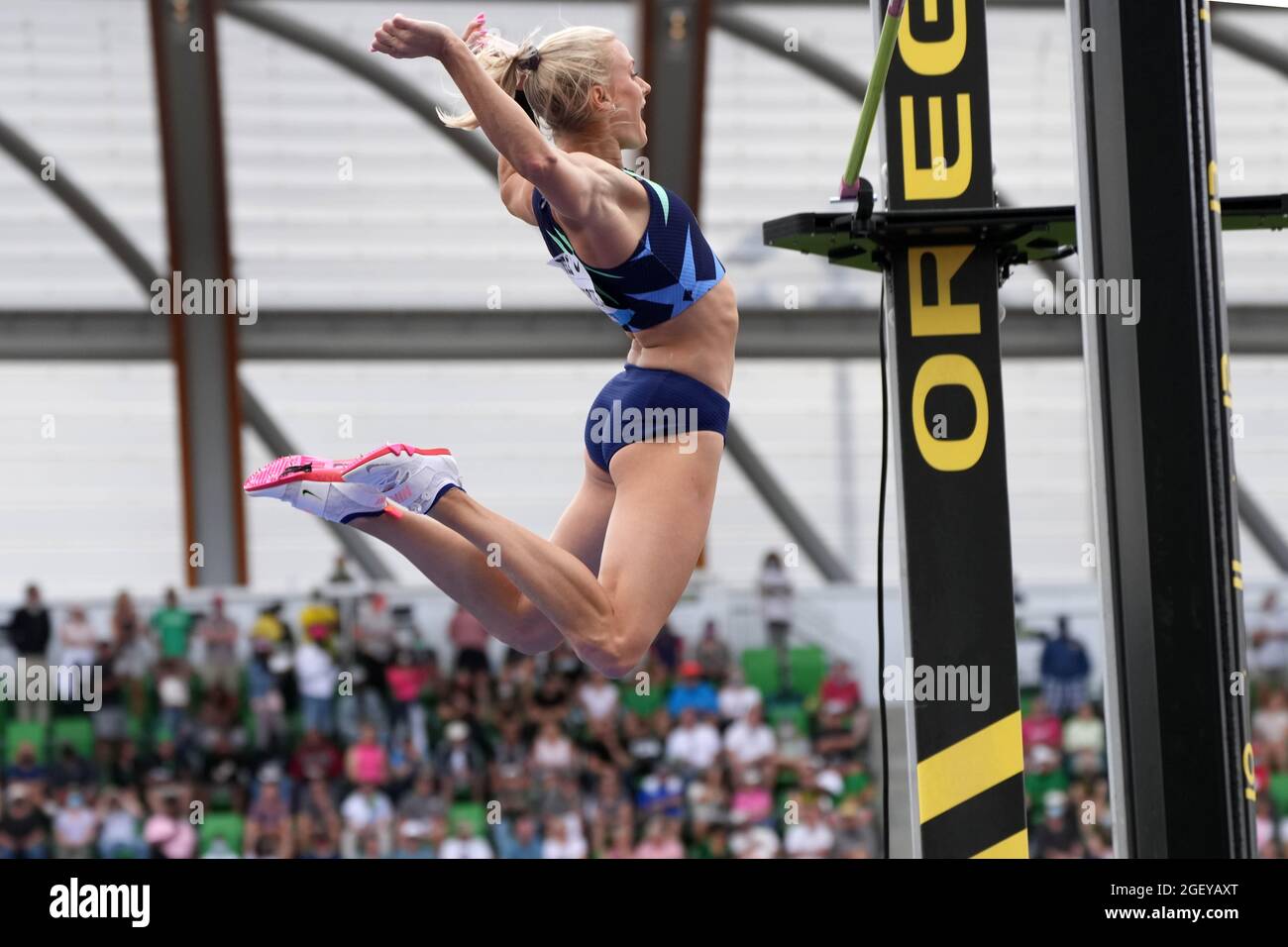 Katie nageotte pole vault hi-res stock photography and images - Alamy