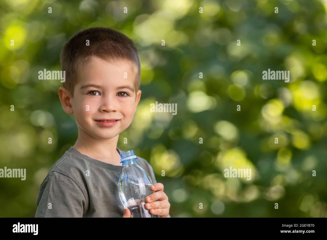 Child water bottle hi-res stock photography and images - Alamy