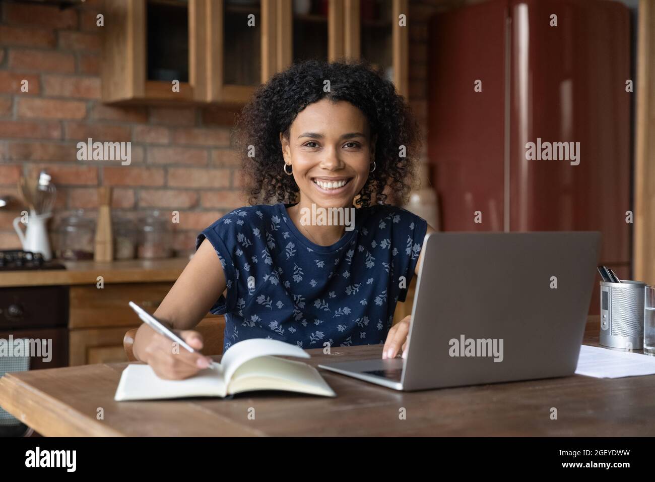 African american student laptop at home hi-res stock photography and ...