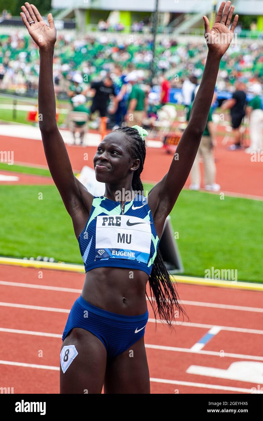 August 21, 2021 Eugene OR USA: Athing MU celebrates her womens 800 ...
