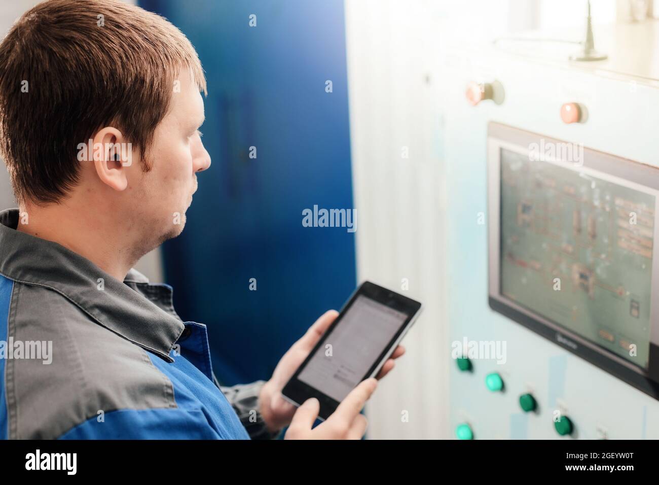 Hydroelectric power plant worker hi-res stock photography and images ...