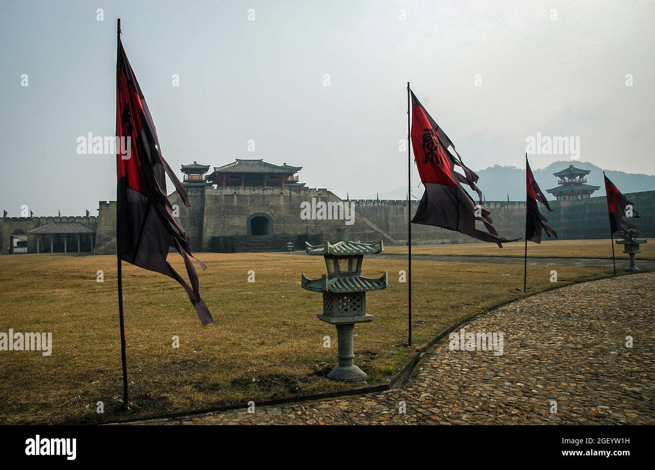 The great square and the main gate to the palace of Emperor Qin at ...