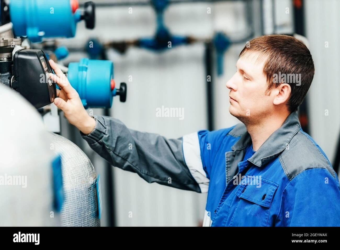 Hydroelectric power plant worker hi-res stock photography and images ...