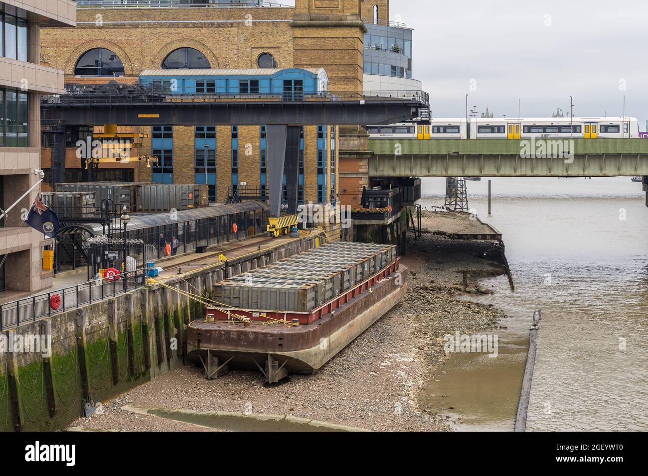 Located by the container port hi-res stock photography and images - Alamy