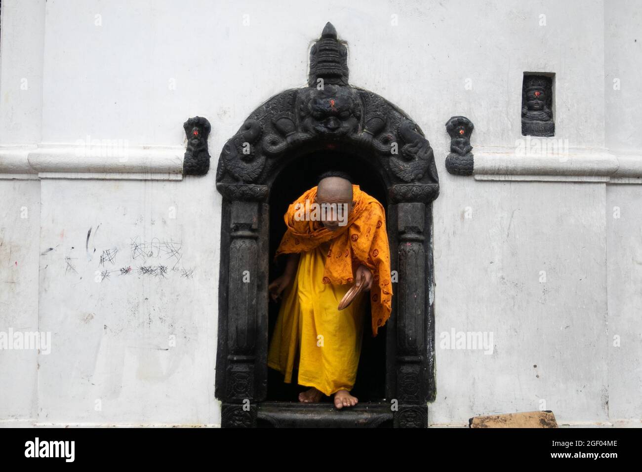Hindu brahmans hi-res stock photography and images - Alamy