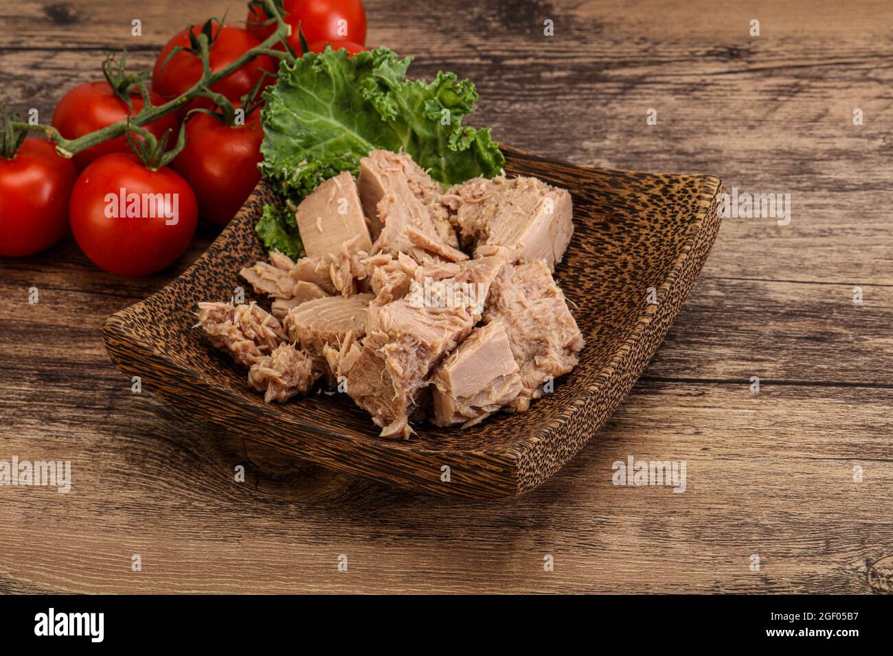Tasty Canned tuna fillet in the bowl Stock Photo - Alamy
