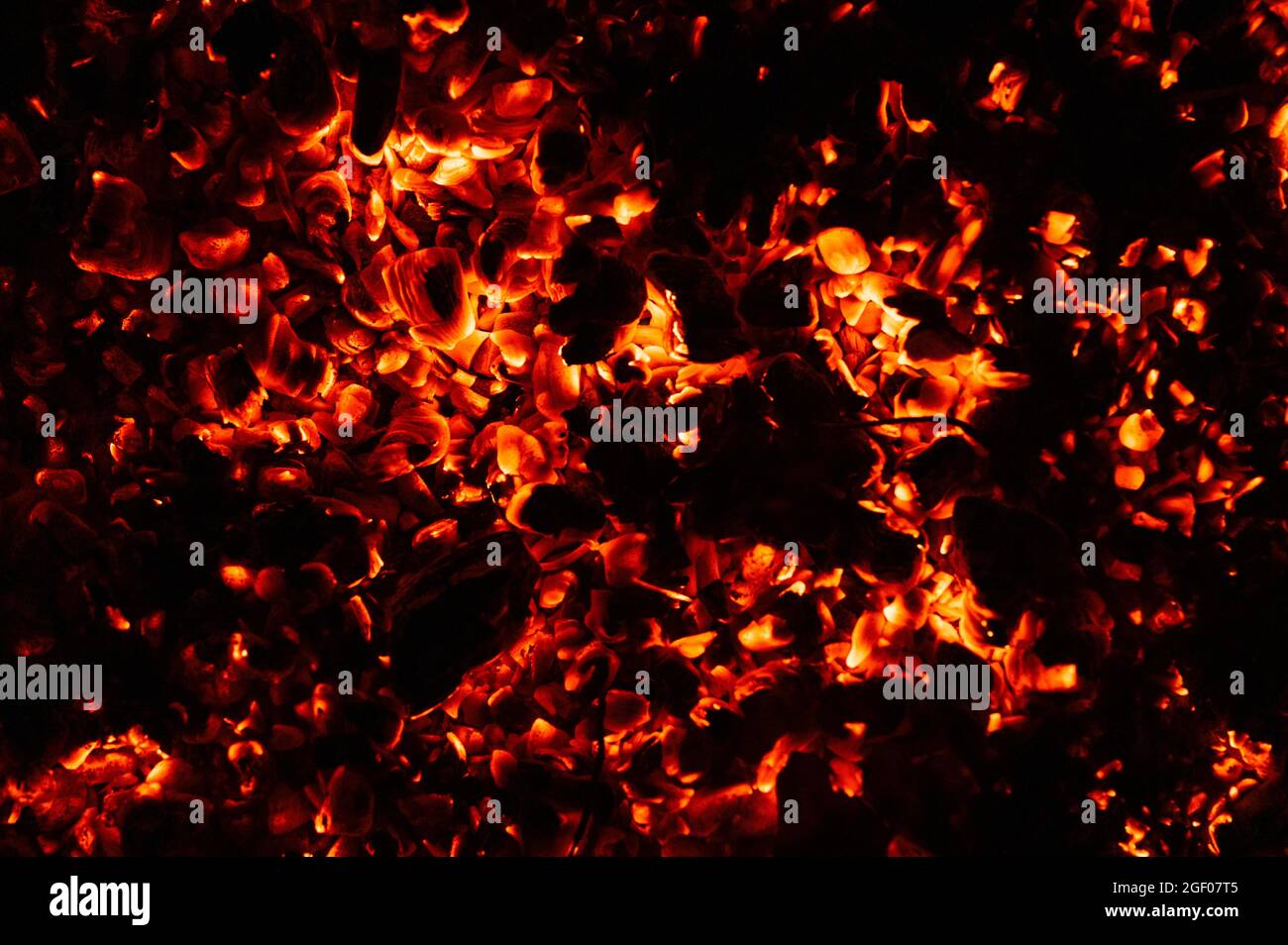 Smoldering embers hi-res stock photography and images - Alamy