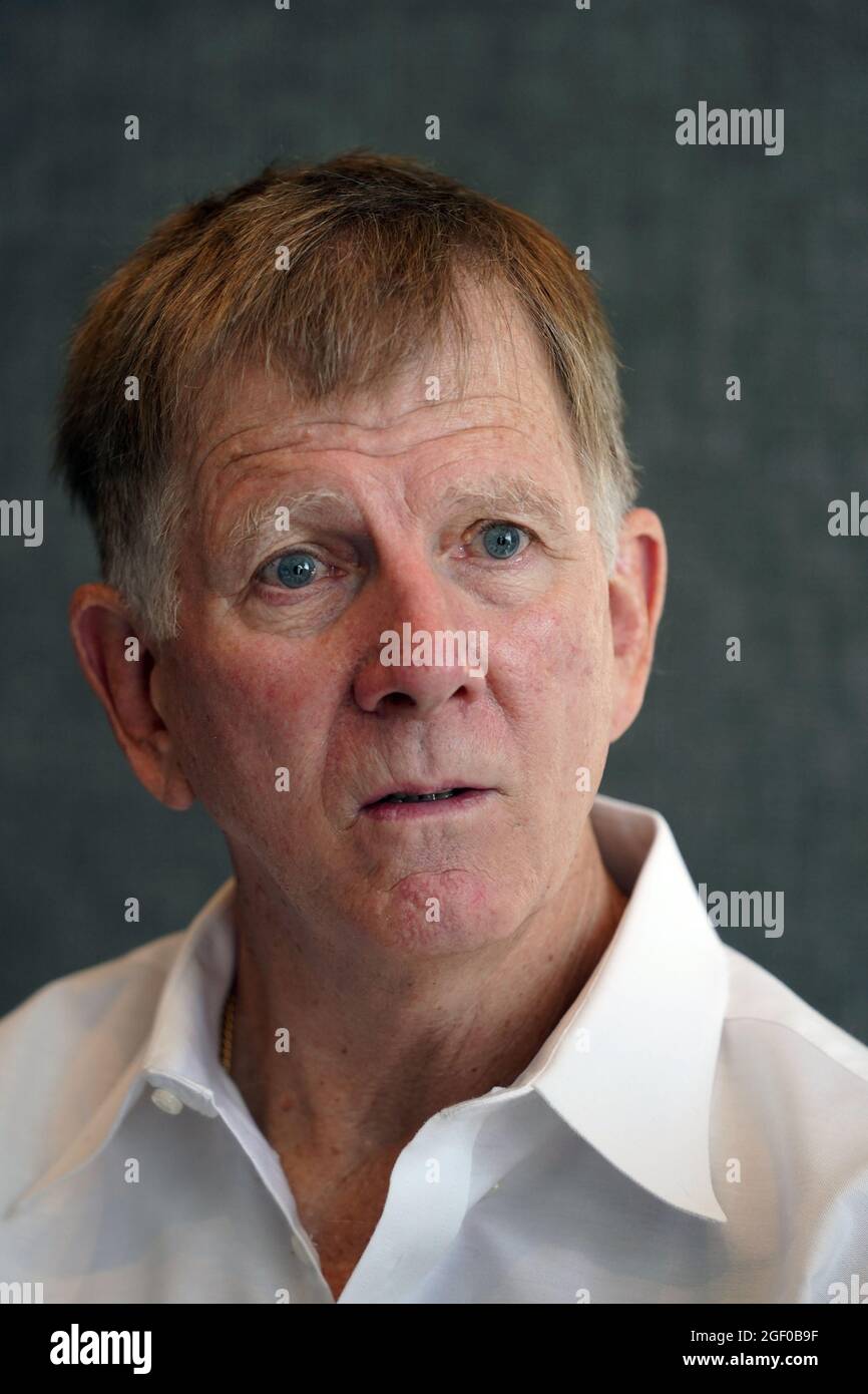 St. Louis Cardinals newest Hall of Fame member John Tudor, talks with ...
