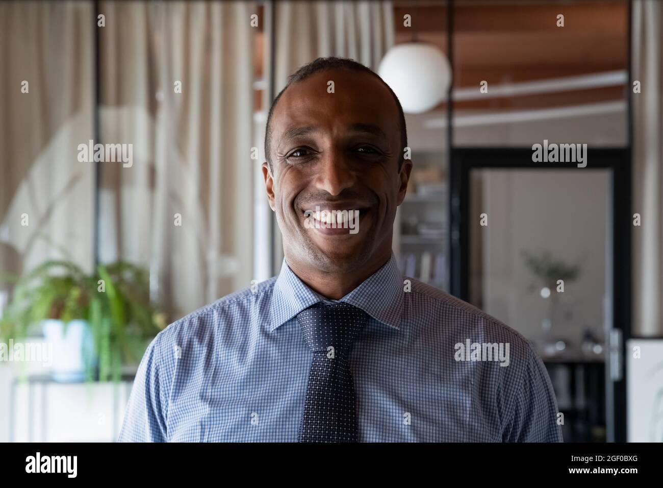 Portrait overjoyed african american hi-res stock photography and images - Alamy