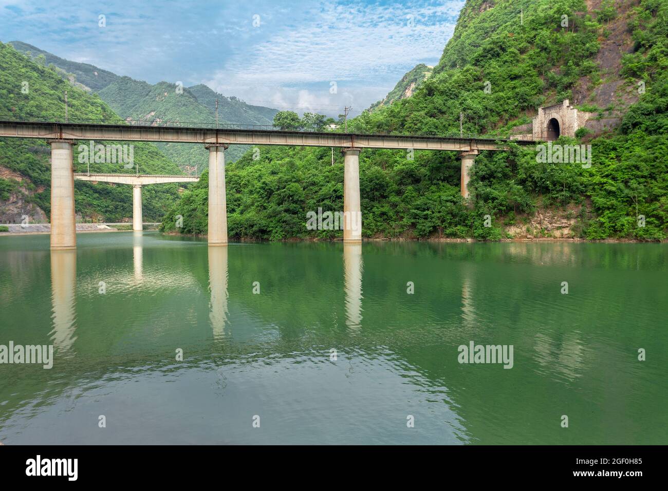 China han river hi-res stock photography and images - Alamy