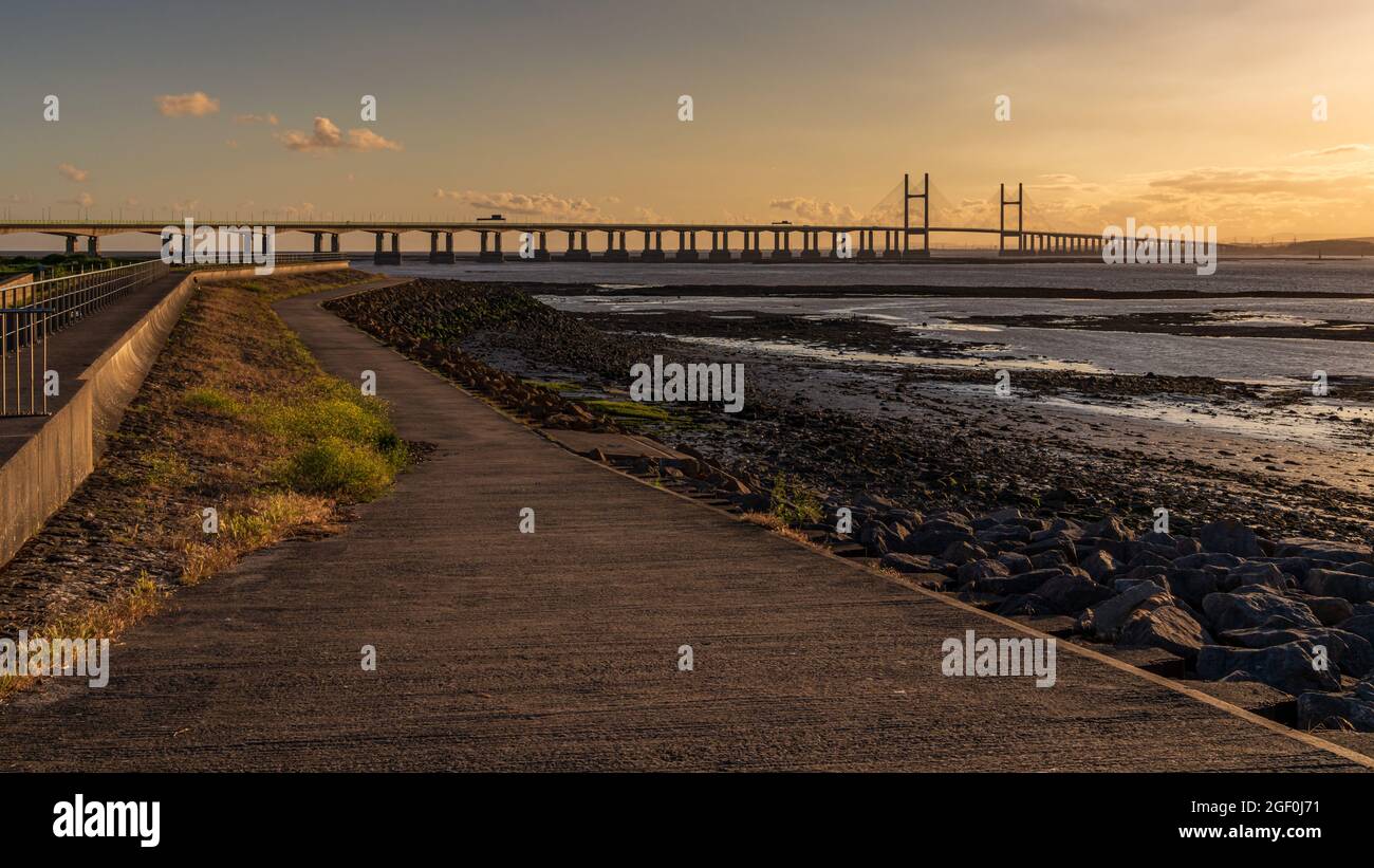 Golden Hour at the The Prince of Wales Bridge and the River Severn ...