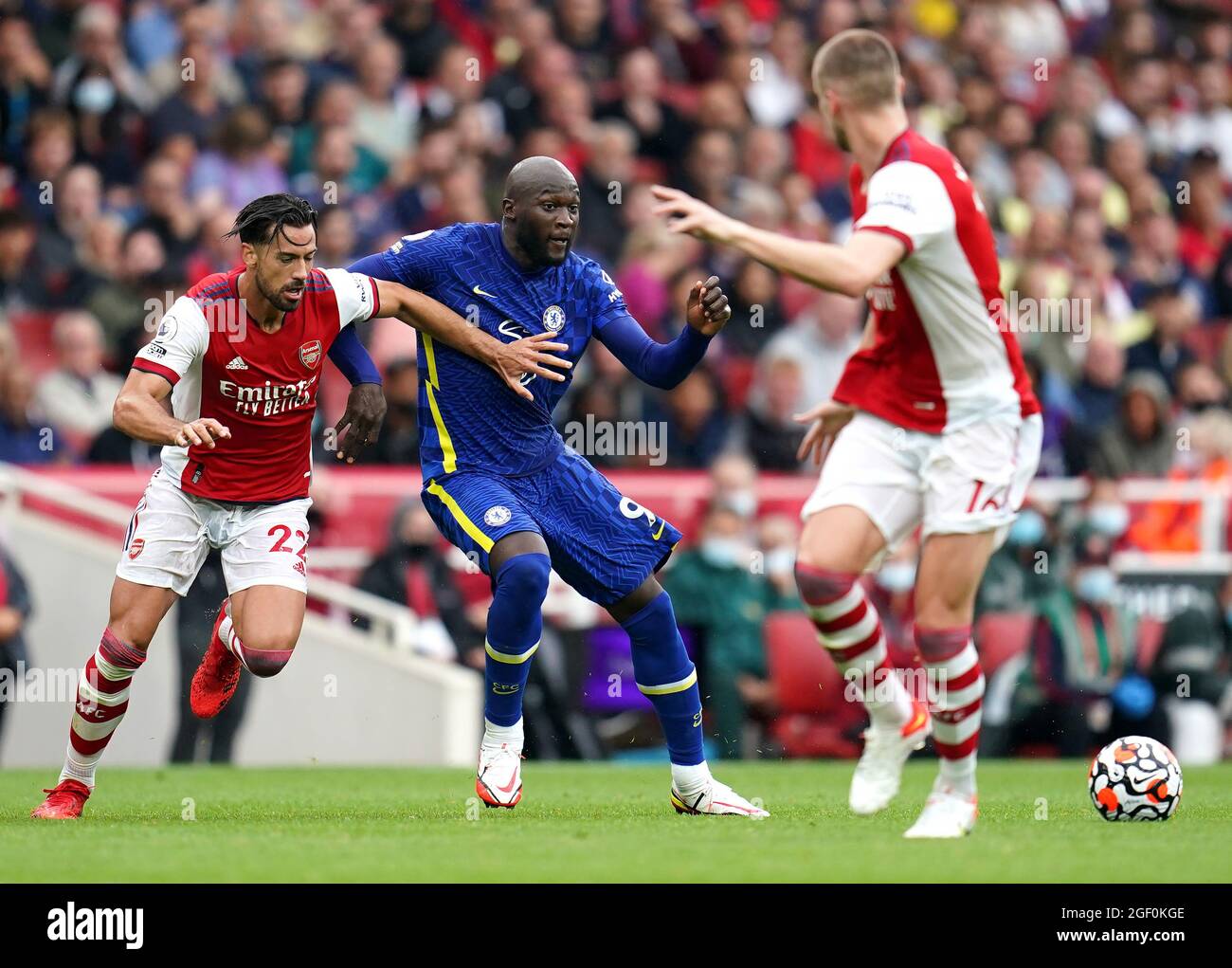 Arsenal's Pablo Mari, Chelsea's Romelu Lukaku, and Arsenal's Rob ...