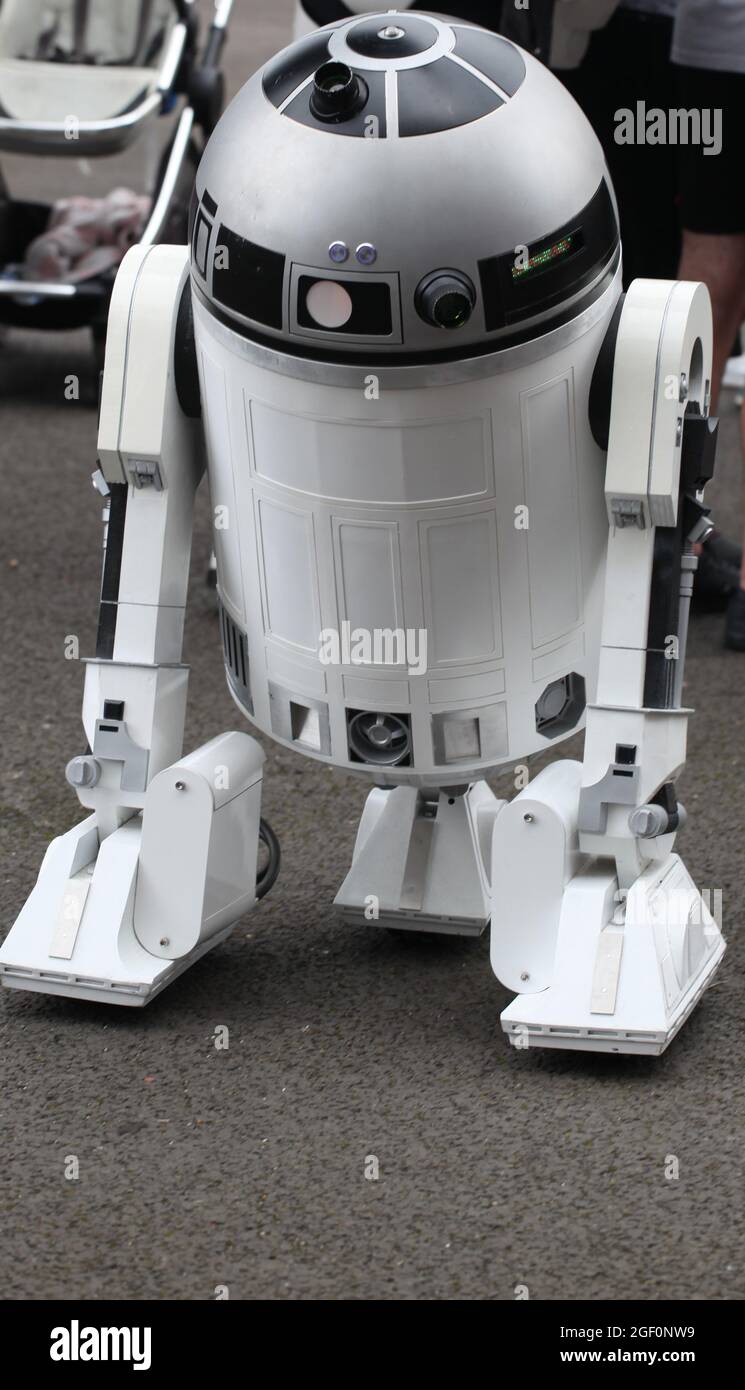 Star Wars , R2 D2 Robot on point at a Vulcan Restoration Trust Event ...