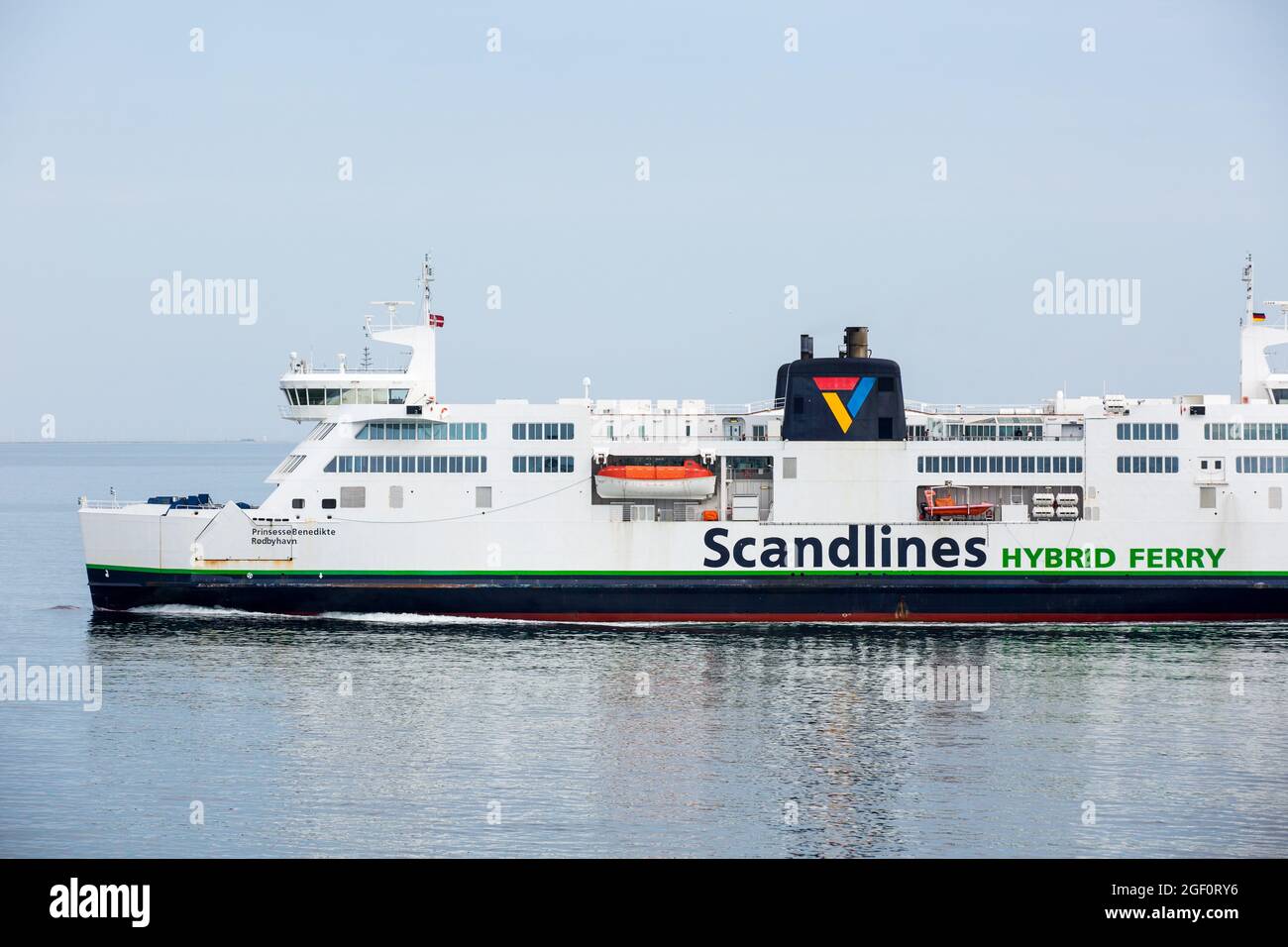A Scandlines hybrid ferry runs between Rodby (Denmark) and Puttgarden ...