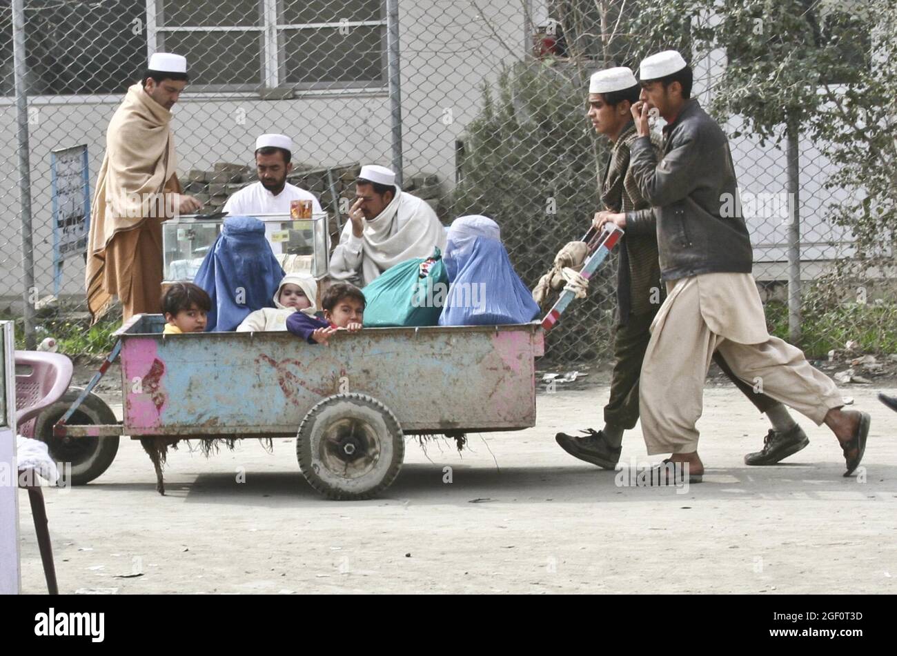 Afghanistan pakistan border hi-res stock photography and images - Alamy