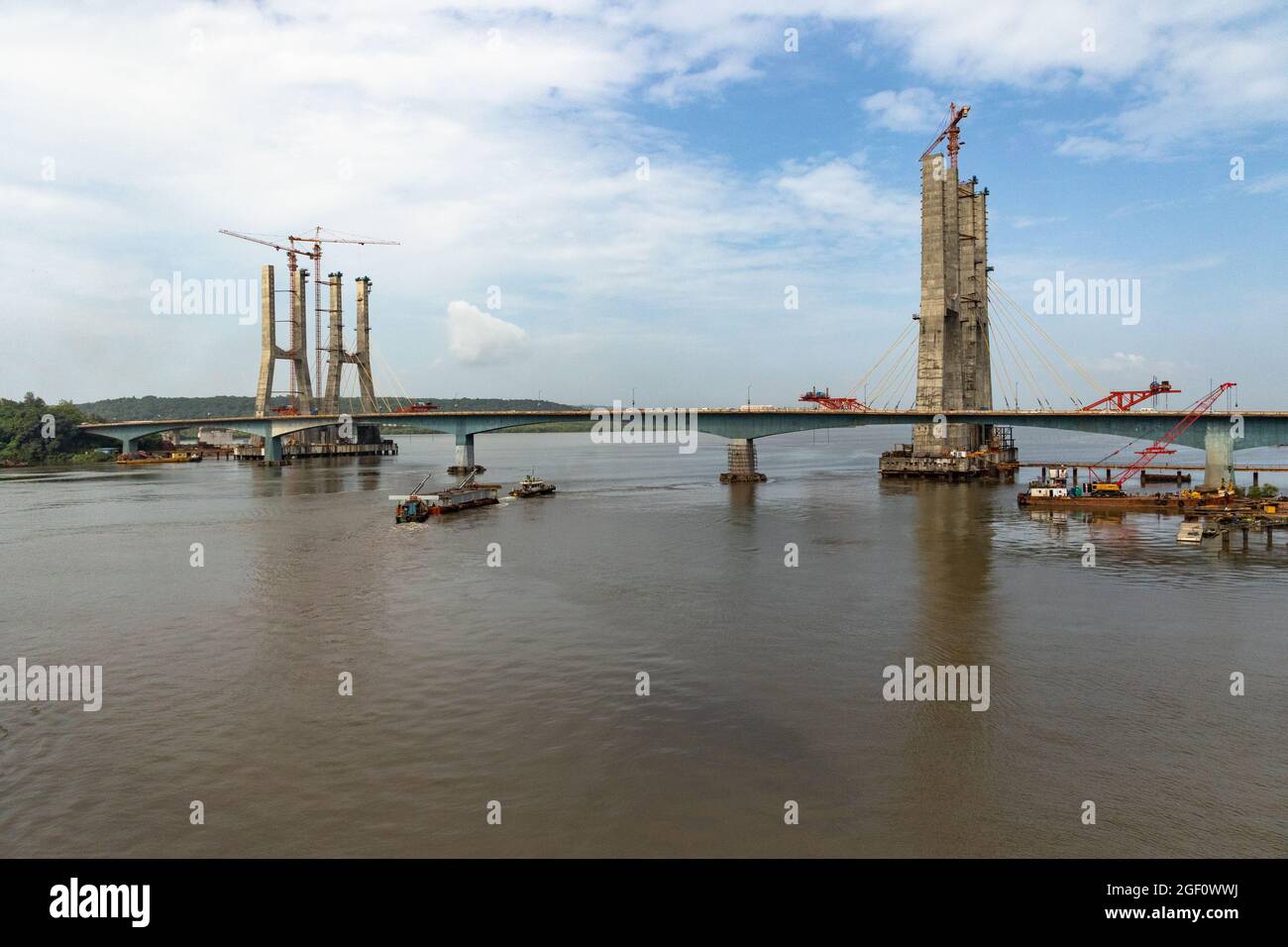 Under construction Four Lane New Zuari Bridge - Manohar Setu ...