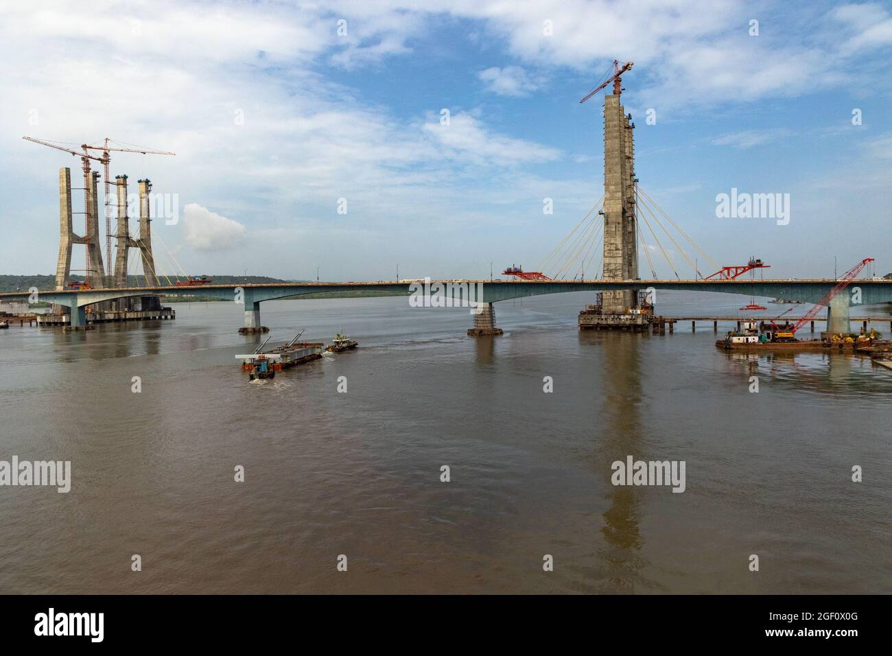 New zuari bridge goa hi-res stock photography and images - Alamy