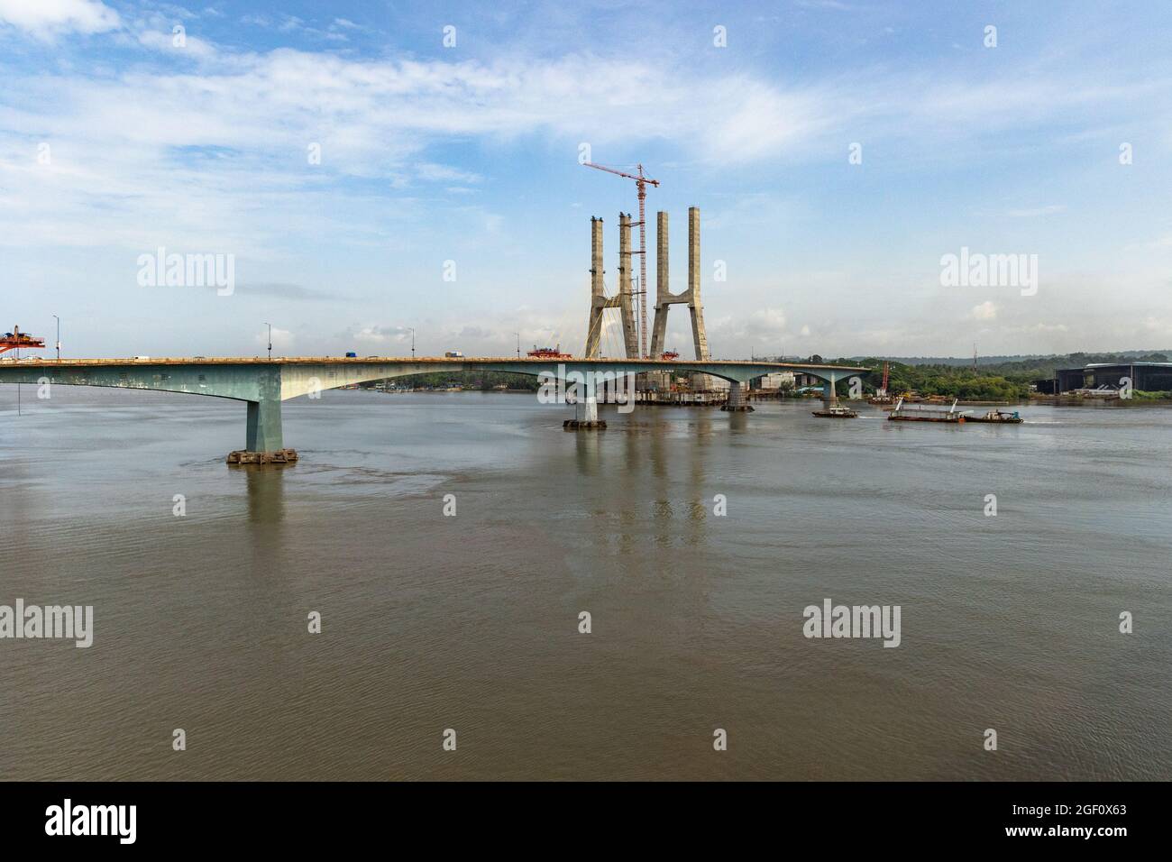 Under construction Four Lane New Zuari Bridge - Manohar Setu ...
