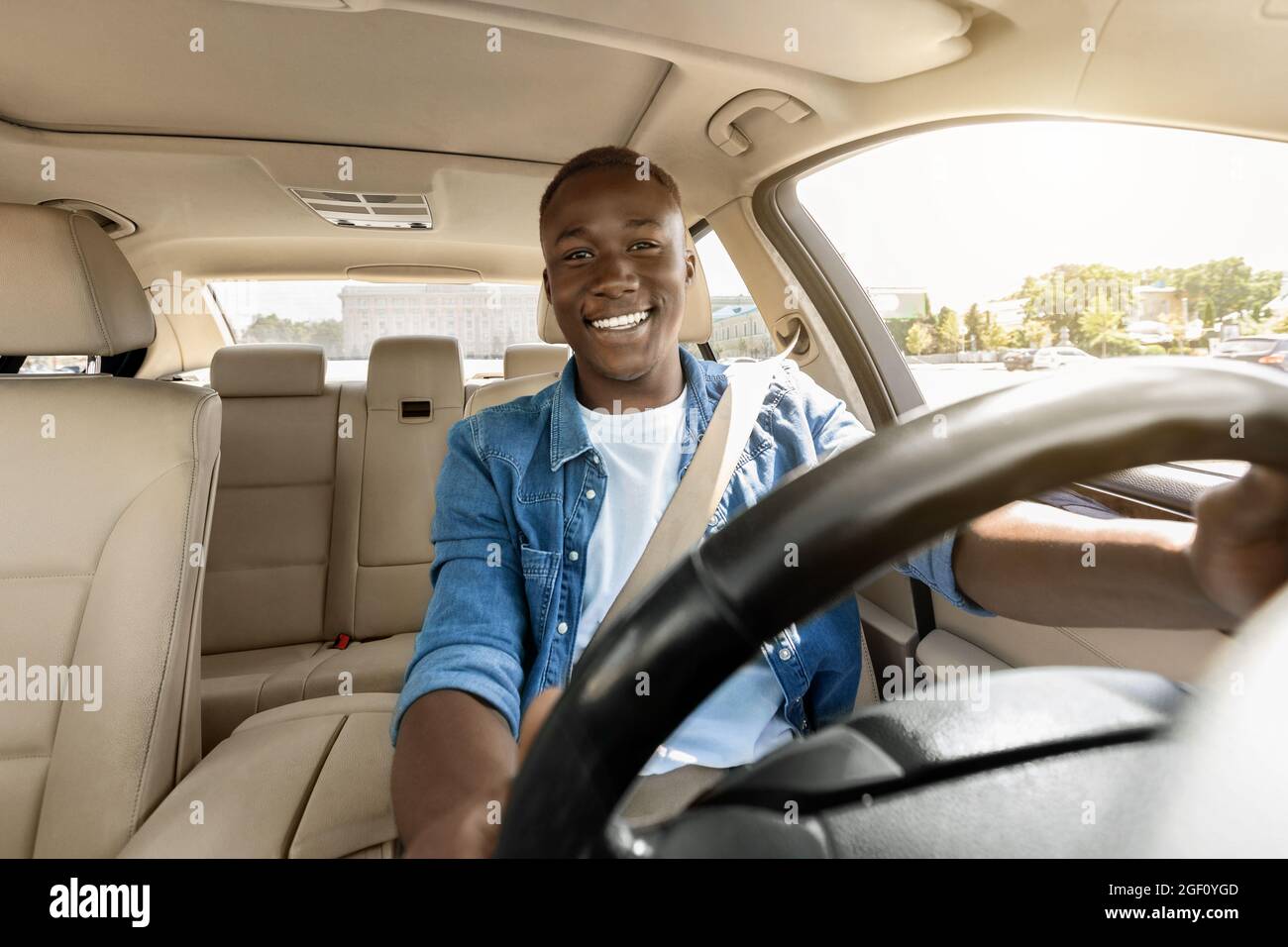 Man going for new job hi-res stock photography and images - Alamy